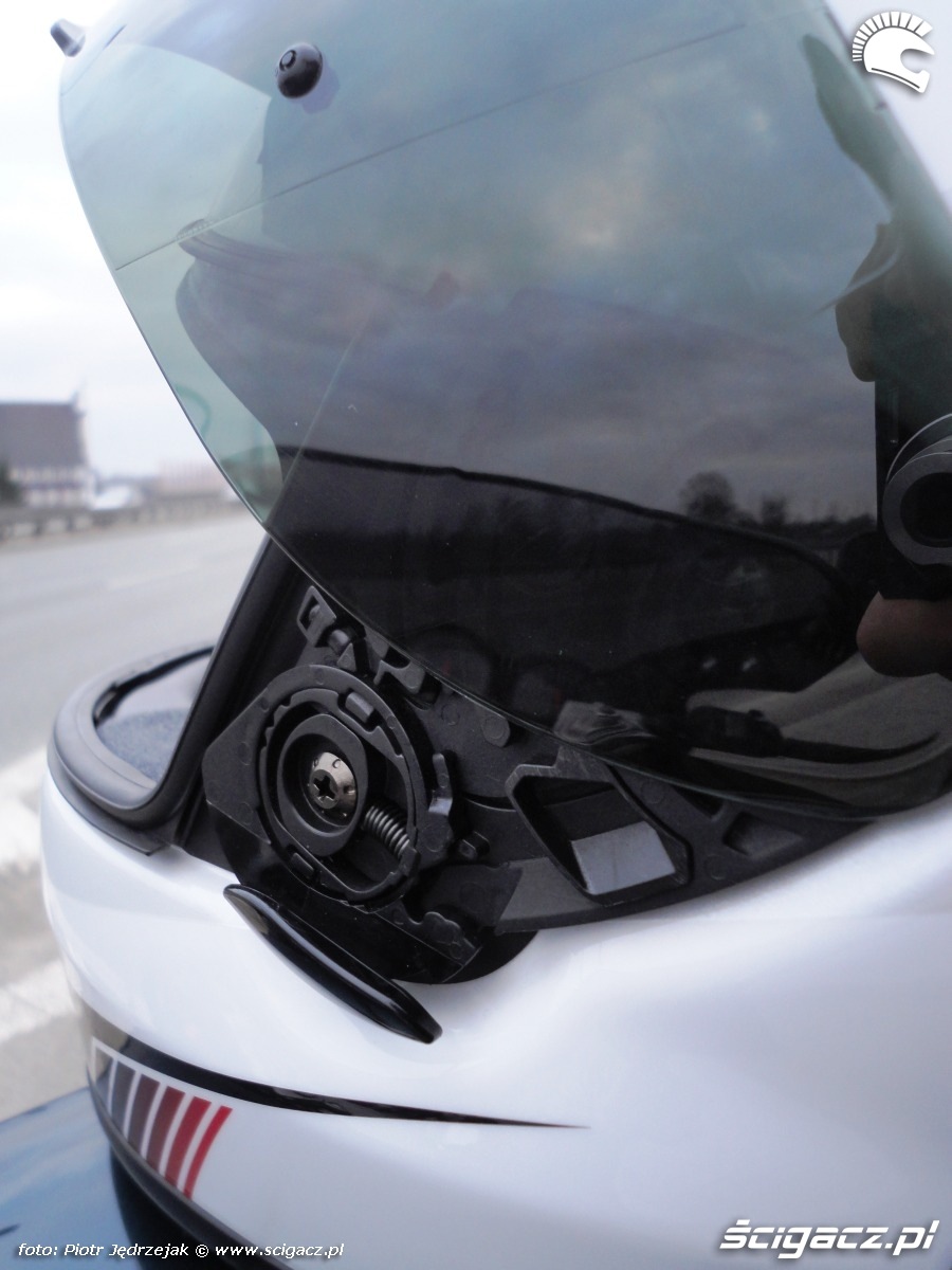 Zdjęcia: mechanizm zamykania samoregulujacy QRSA - Shoei Qwest po ...