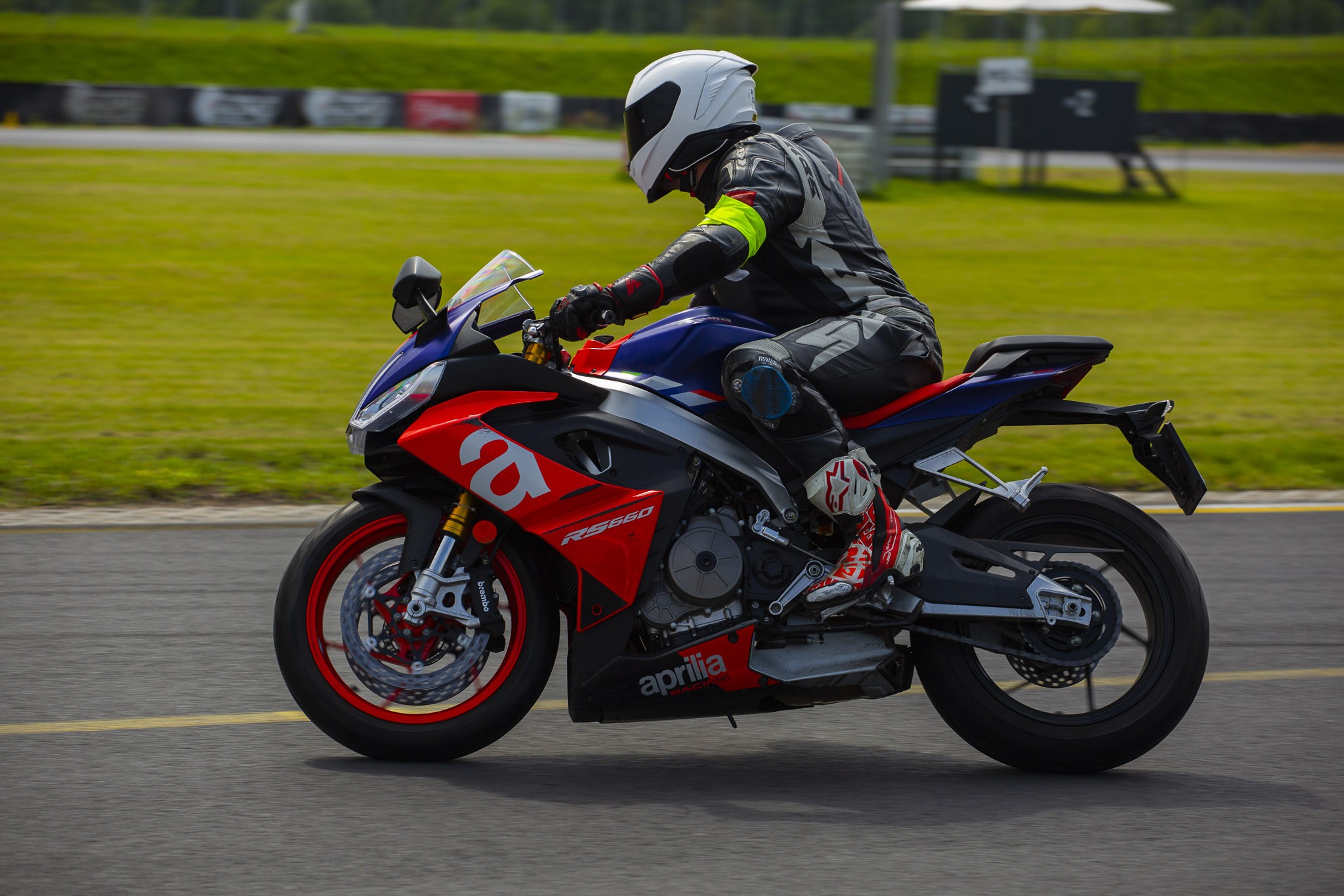 Zdjęcia: Aprilia Riding Experience Tor Slomczyn 074 - Aprilia Riding ...