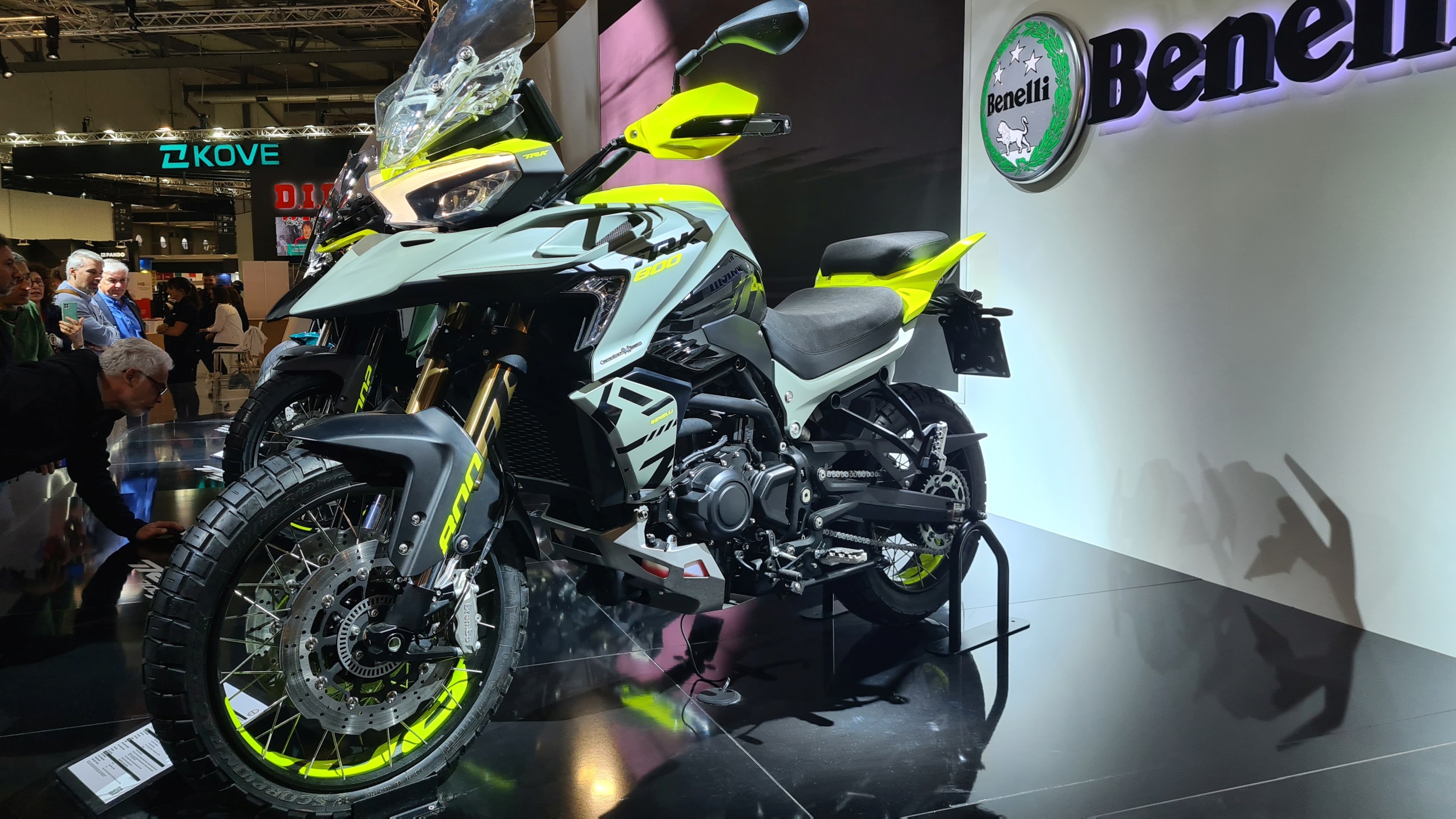 Zdjęcia: eicma 2022 benelli trk 800 - Eicma 2022 Zdjecia z targow w ...