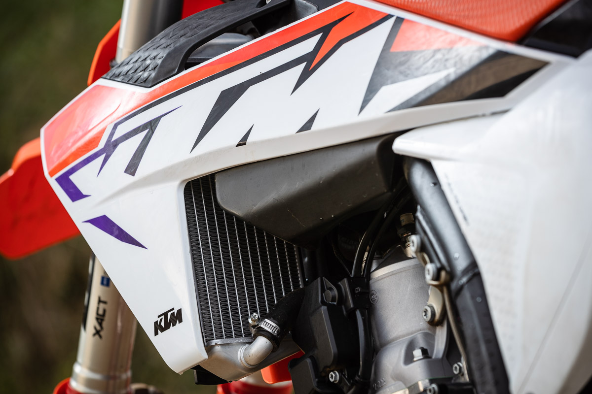 Zdjęcia: 14 KTM 300SX MY2023 chlodnica - KTM 2023 najnowsze crossowki z Mattighofen