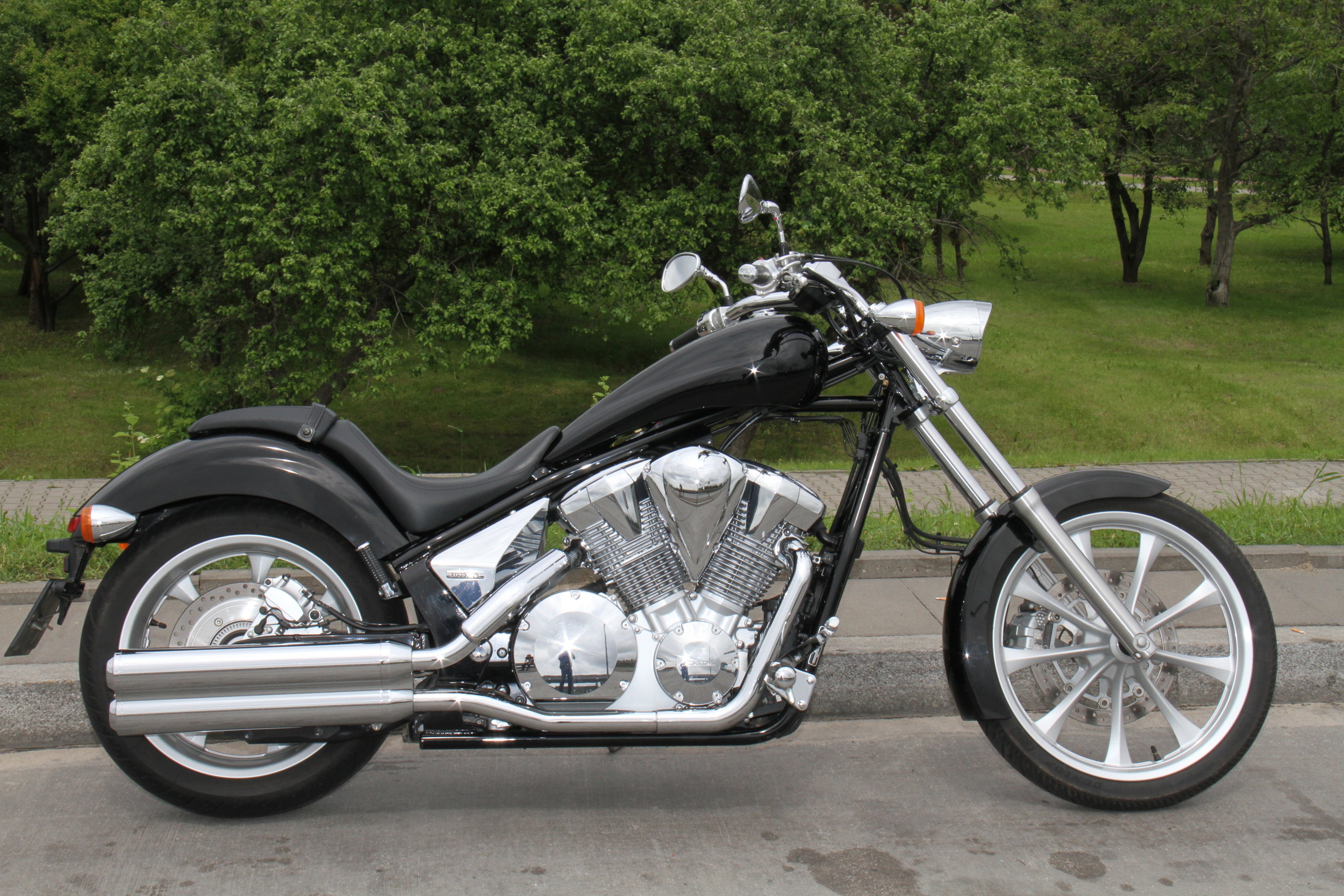 Zdjęcia: 13 Honda Fury VT 1300 CX prawy bok - Honda Fury Szczytowe osiagniecie fabrycznego ...