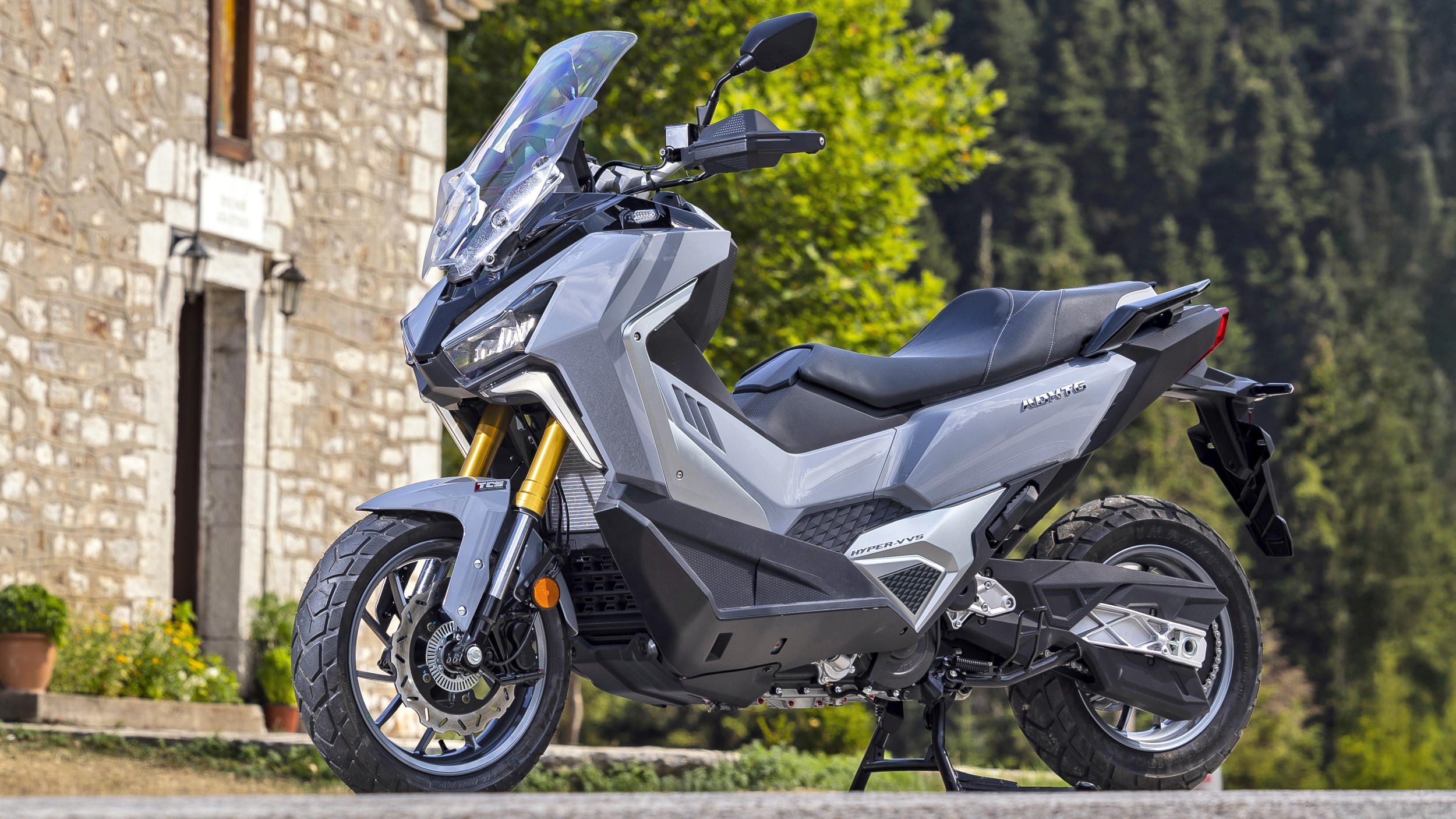 Zdjęcia: Sym-ADX-TG-400 19701 1 - mod static