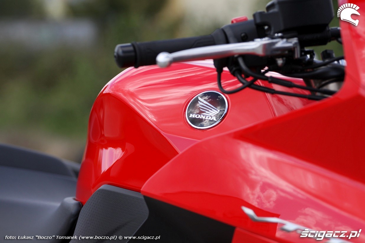 Zdjęcia: logo VFR - 1998 Honda VFR800F vs 2014 Honda VFR800F