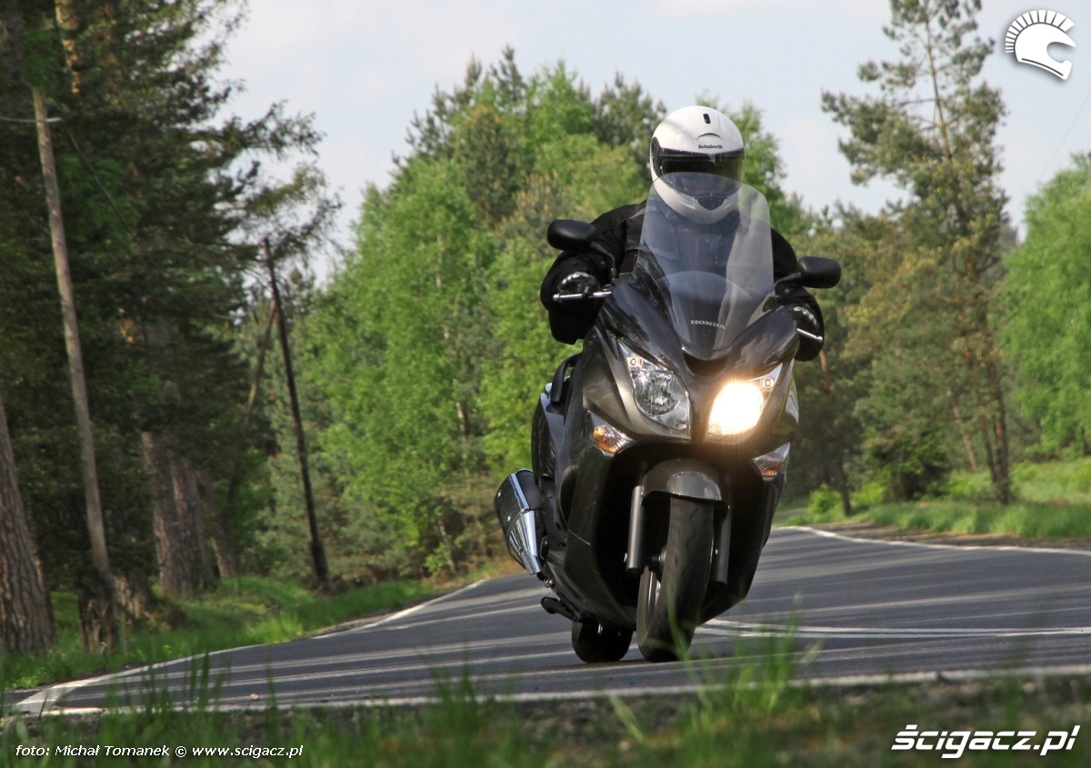 Zdjęcia: z dolu Honda SWT600 - Honda SW-T600 mini Goldwing