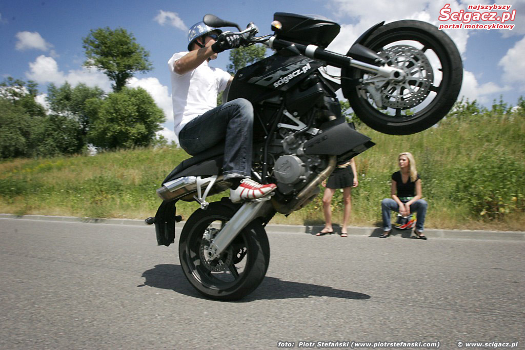 Zdjęcia: ktm wheelie7 - kmt superduke990 vs triumph speedtriple