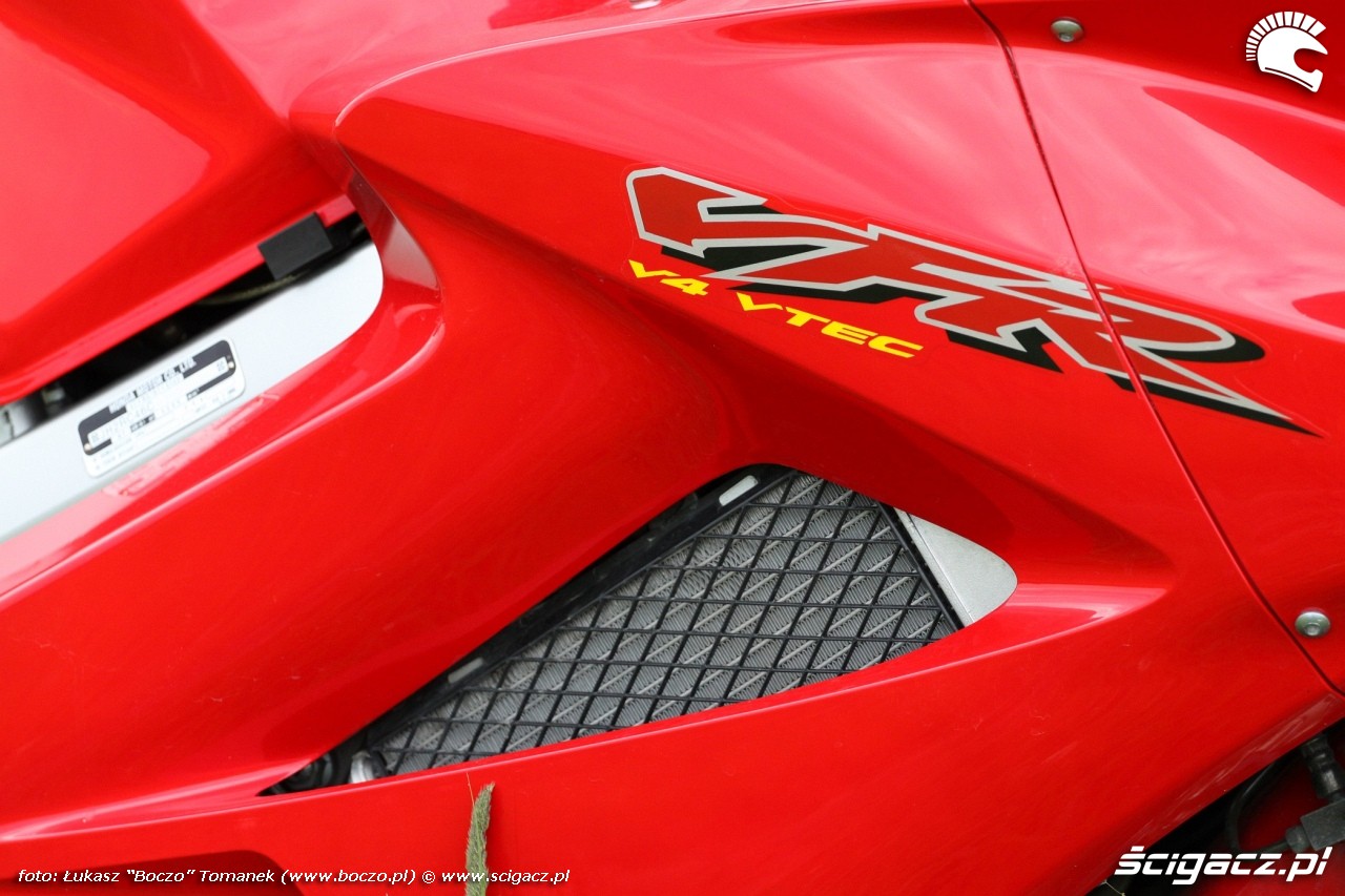 Zdjęcia: logo - Uzywana Honda VFR800 VTEC charakter i niezawodnosc