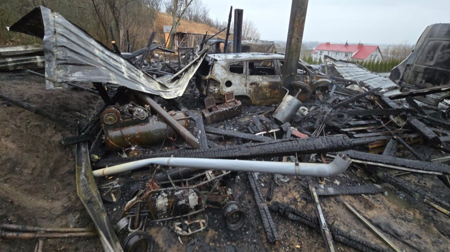 Zdjęcia: Michal G ebocki pozar 2 - Splonelo wszystko w tym motocykl ...